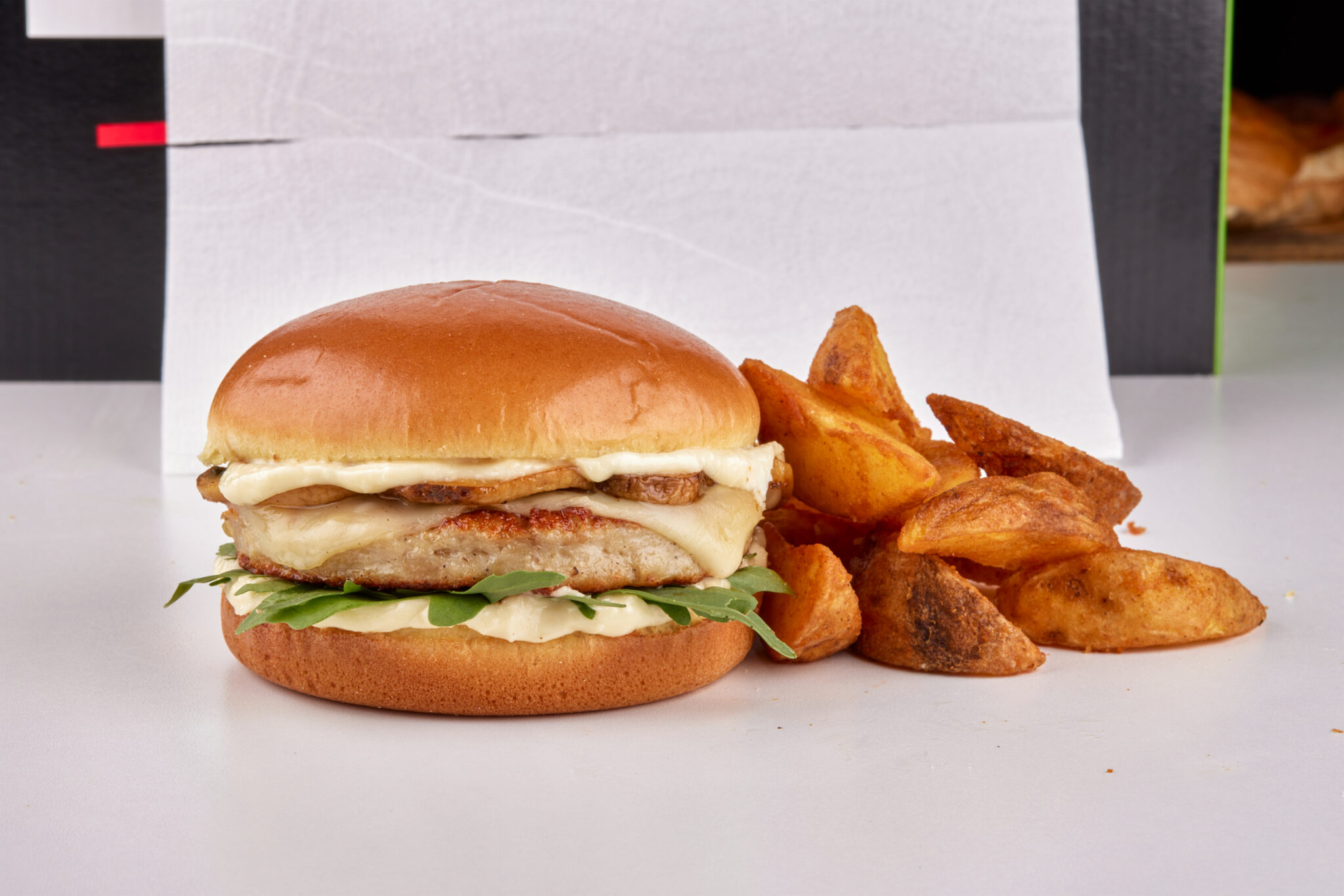 Chicken Burger SUPREME – Sach Pizza Ferizaj