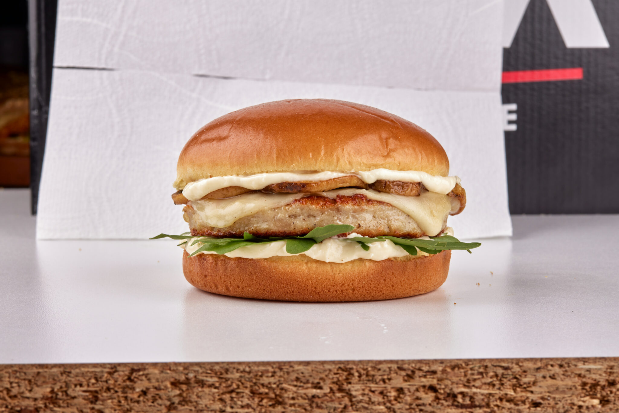 Chicken Burger SUPREME – Sach Pizza Prishtine